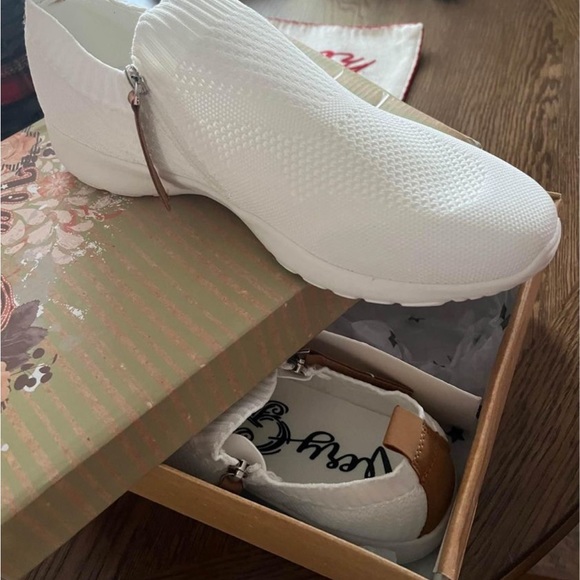 Gypsy Jazz | Shoes | Gypsy Jazz Side 9 White Shoes | Poshmark